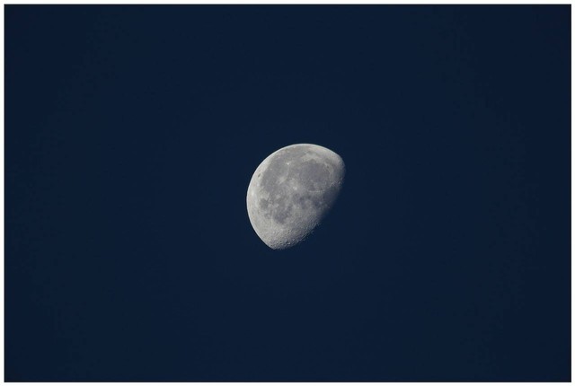 5 Filosofi Bulan, Bukan Sekadar Menerangi Malam | kumparan.com