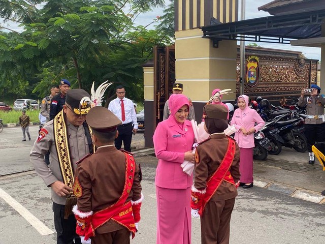 Irjen Pol Helmy Santika Resmi Bertugas Sebagai Kapolda Lampung | kumparan.com