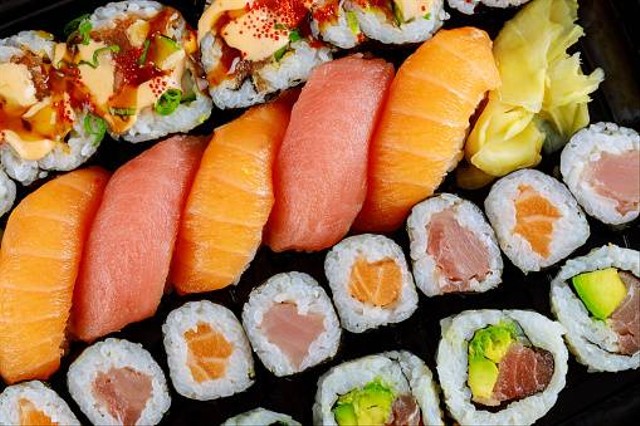 4 Pilihan Tempat Makan Sushi di Margo City | kumparan.com
