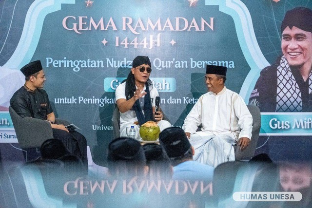 Ceramah di UNESA, Gus Miftah: Jadikan Medsos Sebagai Wasilah Mendapat Rida Tuhan | kumparan.com