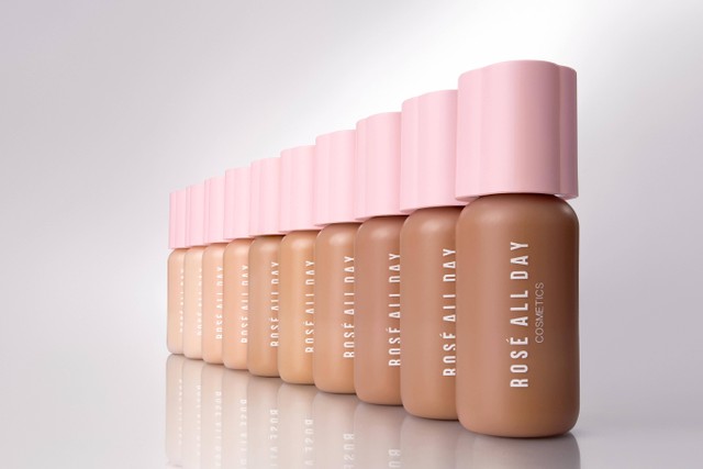 Rosé All Day Buka Flagship Store Pertama di PIM, Ini 3 Faktanya ...