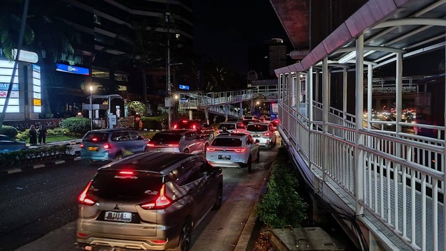 Macet di Jakarta, Kuningan Arah Mampang Mampet | kumparan.com