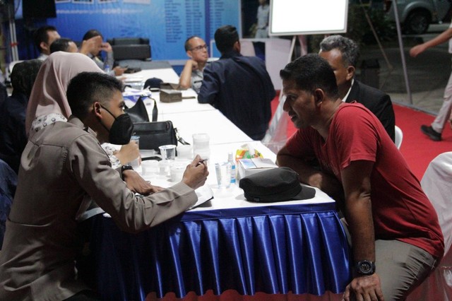 Sopir di Terminal Batoh Banda Aceh Jalani Tes Urine Sebelum Angkut ... Sopir di Terminal Batoh Banda Aceh Jalani Tes Urine Sebelum Angkut ...