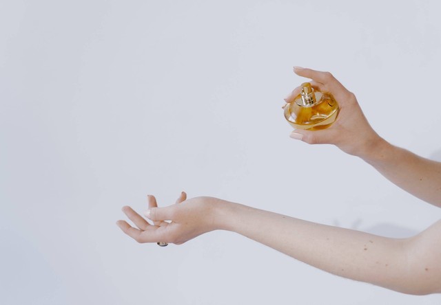 Perbedaan Eau de Parfum dan Eau de Toilette agar Tak Salah Pilih ... Perbedaan Eau de Parfum dan Eau de Toilette agar Tak Salah Pilih ...