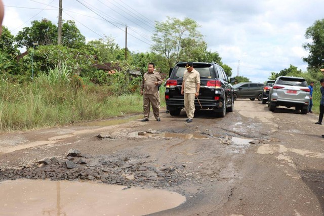 Siap-Siap! Presiden Jokowi Akan Cek Jalan Seputih Banyak-Rumbia, Lampung Tengah | kumparan.com