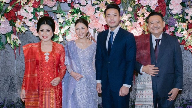 Jalani Prosesi Adat Batak Jelang Nikah, Jessica Mila: Semua Penuh Kehangatan | kumparan.com