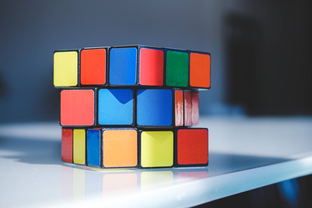 Cara Main Rubik 3×3 yang Mudah untuk Pemula | kumparan.com