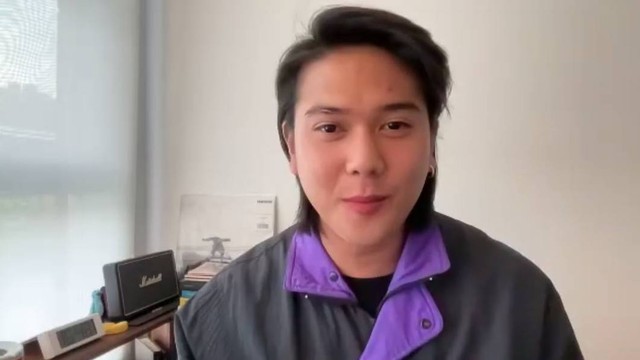 Iqbaal Ramadhan Ungkap Kekagumannya pada Tren 90-an | kumparan.com Iqbaal Ramadhan Ungkap Kekagumannya pada Tren 90-an | kumparan.com