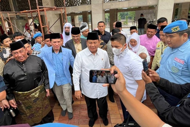 Prabowo Dukung Program Bersihkan 100 Ribu Masjid dan Food Bank: Tak ... Prabowo Dukung Program Bersihkan 100 Ribu Masjid dan Food Bank: Tak ...