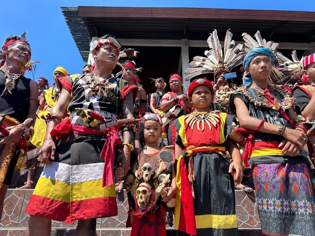 Gubernur Sutarmidji Apresiasi Pekan Gawai Dayak yang Datangkan Wisatawan Asing | kumparan.com
