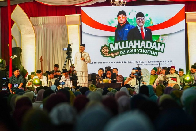 Zulhas Sowan ke Ponpes Gus Miftah di Sleman: Makan Bersama hingga Ikut ...