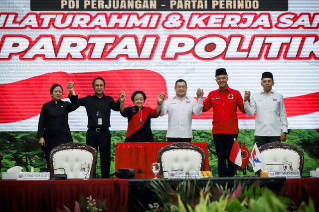 Hasto Sebut Perindo Usulkan TGB Jadi Cawapres Ganjar: Biar Rakyat ... Hasto Sebut Perindo Usulkan TGB Jadi Cawapres Ganjar: Biar Rakyat ...