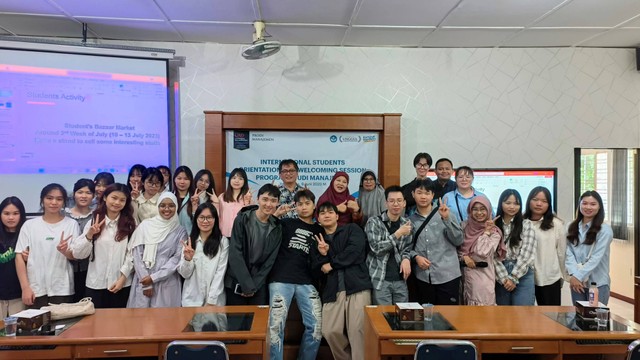 Prodi Manajemen UAD Adakan Orientasi Mahasiswa Internasional | kumparan.com