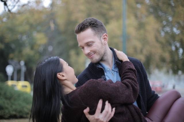 Tips Pacaran LDR Romantis dan Harmonis yang Wajib Diketahui | kumparan.com