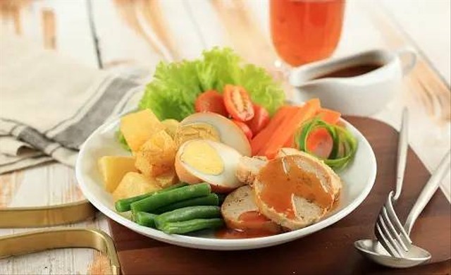 5 Kuliner Malam di Solo yang Enak dan Sayang untuk Dilewatkan | kumparan.com