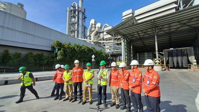 Heru Budi Cek RDF di Pabrik Indocement, Bisa Tampung Sampah 2.500 Ton ...