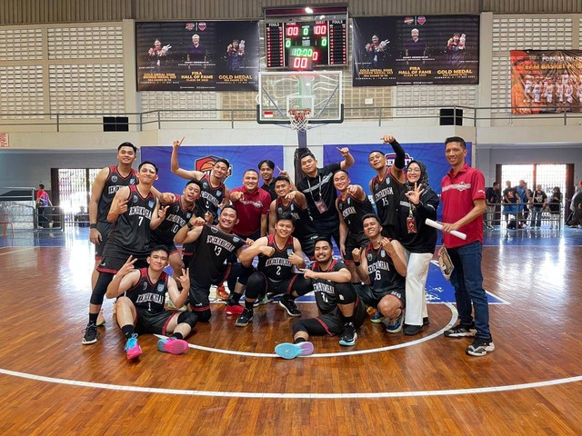 Tim Basket Putra Lanjutkan Tren Kemenangan, Jaga Asa Medali Emas Pornas Korpri | kumparan.com