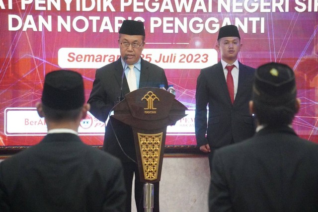 Lantik dan Ambil Sumpah PPNS & Notaris Pengganti, Ini Pesan Plt Kakanwil Jateng | kumparan.com