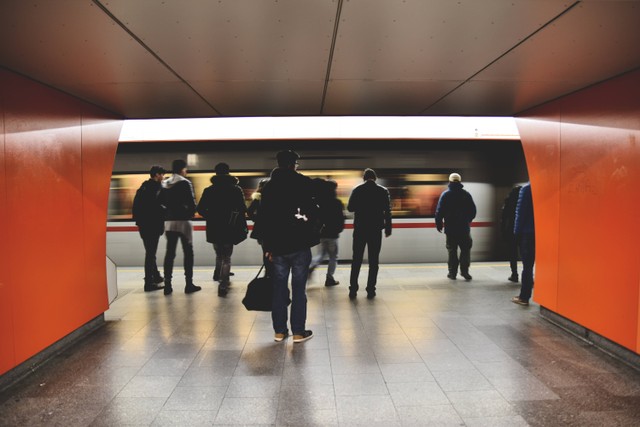 Pengertian Represif, Jenis-jenis, dan Contohnya | kumparan.com