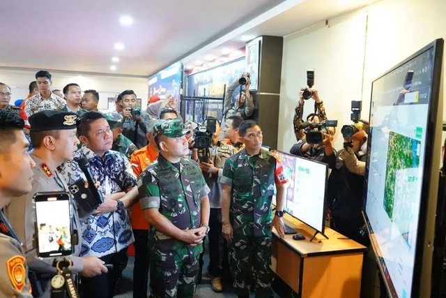 Gubernur Sumsel Curhat ke Jenderal Dudung soal Karhutla | kumparan.com