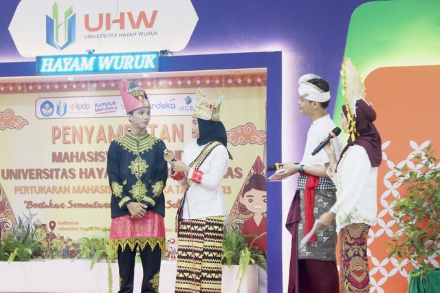 UHW Perbanas Kenalkan Budaya Surabaya ke 35 Mahasiswa dari Berbagai ...