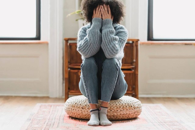 Mengenal Usia Quarter Life Crisis dan Cara Menghadapinya | kumparan.com Mengenal Usia Quarter Life Crisis dan Cara Menghadapinya | kumparan.com