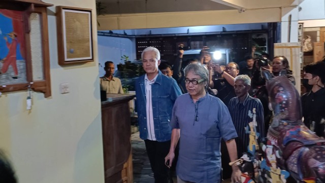 Nama Mahfud MD Disebut Dalam Pertemuan Ganjar dengan Seniman di Rumah ... Nama Mahfud MD Disebut Dalam Pertemuan Ganjar dengan Seniman di Rumah ...