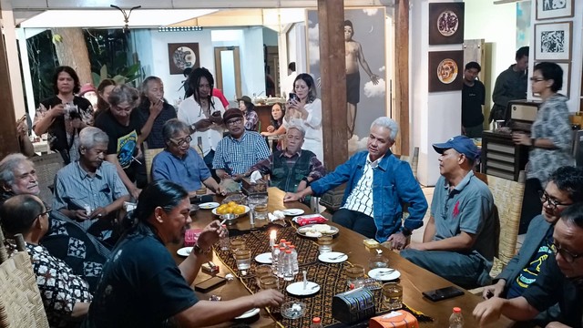 Budayawan Yogya Ingin Mahfud Dampingi Ganjar di Pilpres: Satrio ... Budayawan Yogya Ingin Mahfud Dampingi Ganjar di Pilpres: Satrio ...