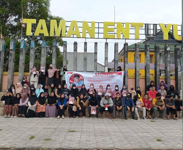 Relawan Milenial Sintang Dukung Gibran Maju Cawapres Dampingi Prabowo