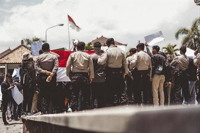 Latar Belakang Terjadinya Reformasi dan Ciri-ciri Gerakan Reformasi ...