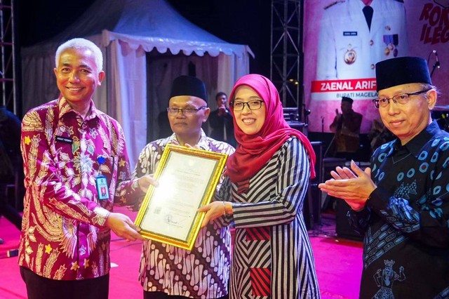 Kumham Jateng Serahkan Sertifikat Indikasi Geografis Kopi Arabika Merapi-Merbabu | kumparan.com