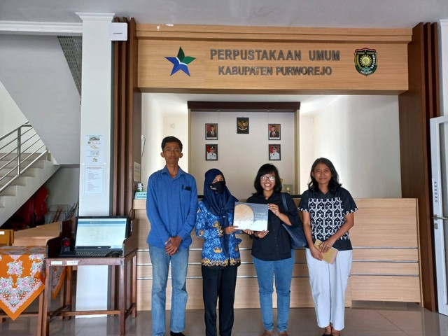 Nojorono Kudus Donasikan Buku Caping Kalo ke 35 Perpustakaan di Jateng ...