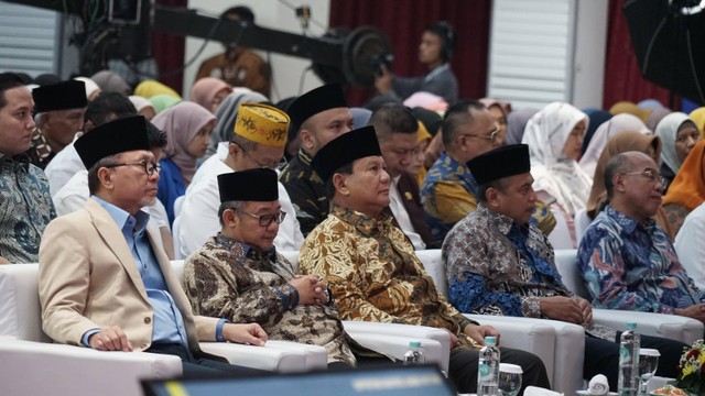 Dialog Terbuka Didampingi Zulhas, Prabowo: Saya Nyaman dengan ...