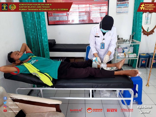 WBP Dengan Penyakit Diabetes Lakukan Kontrol Rutin di Klinik Rutan ... WBP Dengan Penyakit Diabetes Lakukan Kontrol Rutin di Klinik Rutan ...
