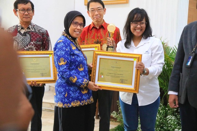 Nojorono Kudus Terima CSR Awards 2023 dari Pemprov Jawa Tengah | kumparan.com