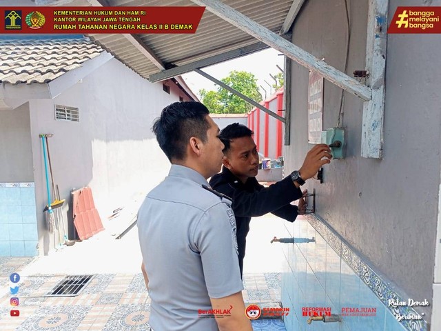 Langkah Antisipatif: Petugas Rutan Demak Gelar Pengecekan Instalasi Listrik | kumparan.com