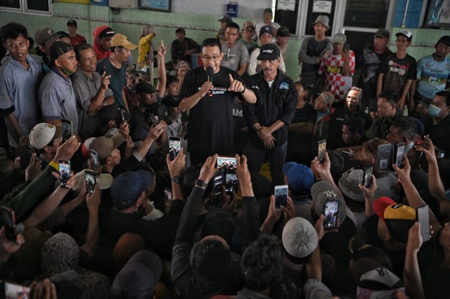 Anies Sempat Diteriaki 'Prabowo' saat Blusukan ke TPI Brondong ... Anies Sempat Diteriaki 'Prabowo' saat Blusukan ke TPI Brondong ...