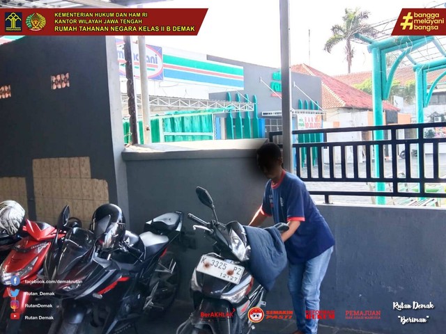 Petugas Keamanan Rutan Demak Melakukan Pengawasan dan Pengawalan Maksimal | kumparan.com