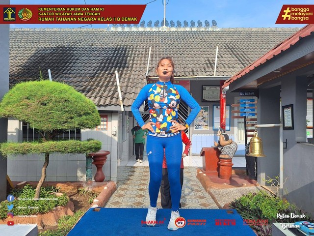 Awali Tahun Dengan Gerakan Sehat: Pegawai Dan WBP Rutan Demak Senam Bersama | kumparan.com