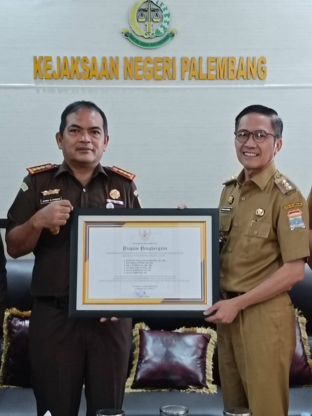 Pulihkan Keuangan Negara, Pj Wali Kota Palembang Beri Penghargaan ke ...