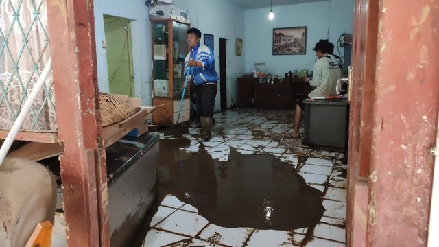 Cerita Warga Jalan Braga, Bandung, Kebanjiran: Terakhir Begini 2004 | kumparan.com