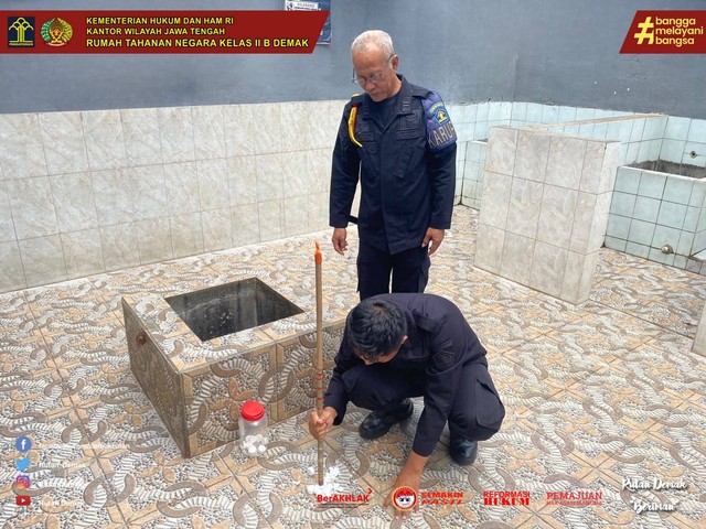 Pemeliharaan Berkala: Pemberian Kaporit Tingkatkan Kebersihan Di Rutan Demak | kumparan.com