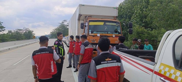 Sempat Kabur, Truk Tabrak Pemotor hingga Tewas di Exit Tol Lampung Diamankan | kumparan.com