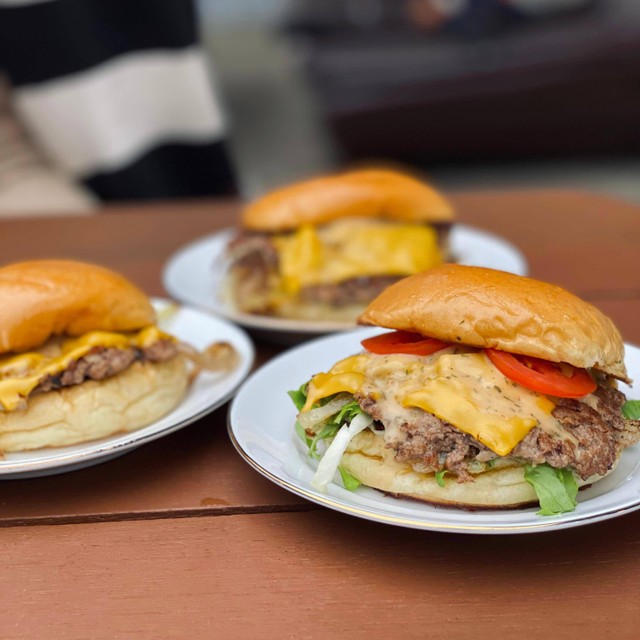 'Burger Po', Burger Oklahoma Style Versi Hidden Gems-nya Pontianak | kumparan.com