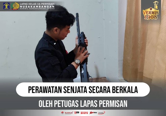 Perawatan Senjata Secara Berkala oleh Petugas Lapas Permisan | kumparan.com