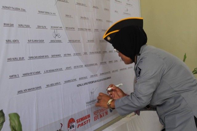 LPP Sungguminasa Gelar Penandatanganan Komitmen Bersama Pembangunan ZI ... LPP Sungguminasa Gelar Penandatanganan Komitmen Bersama Pembangunan ZI ...