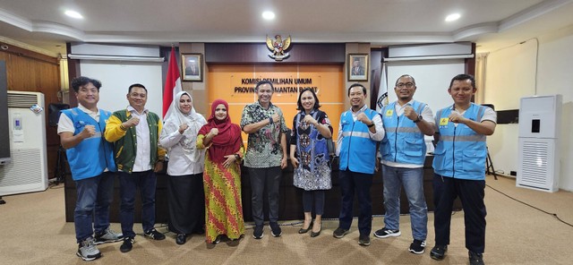 Kunjungi Kantor KPU, GM PLN Kalbar Pastikan Listrik Aman Saat Pemilu ...