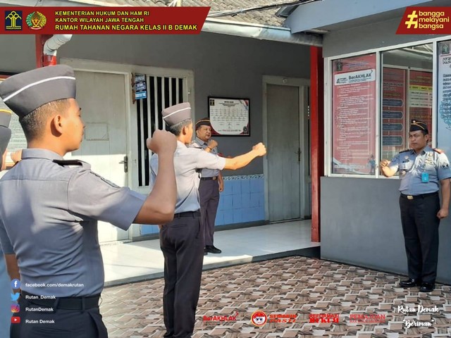 Karutan Rutan Demak Aktifkan Literasi di Apel Pagi: Pegawai Siap Sambut Info | kumparan.com