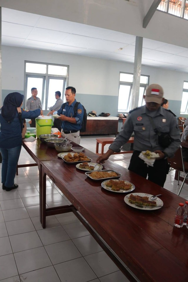 Kuliner Penjara: Narapidana Lapas Magelang Sajikan Hidangan Istimewa ... Kuliner Penjara: Narapidana Lapas Magelang Sajikan Hidangan Istimewa ...