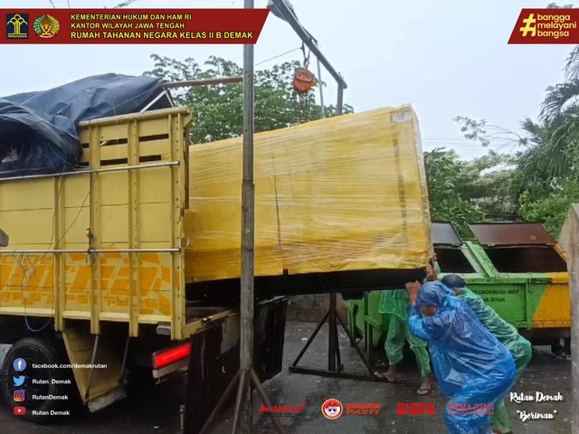 Genset Baru: Solusi Rutan Demak Hadapi Pemadaman Listrik | kumparan.com